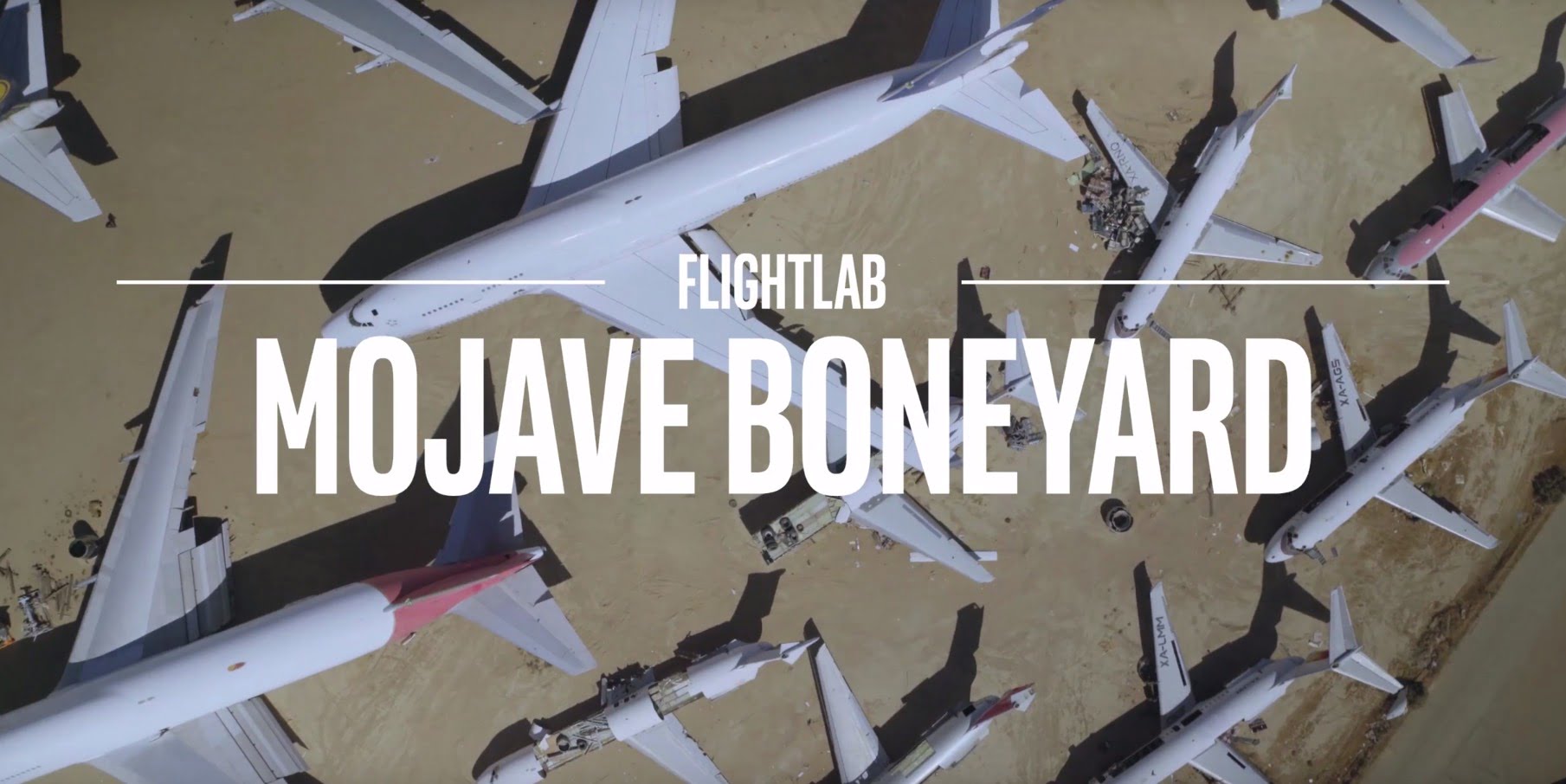 Das Intel Flight Lab rast über den Mojave Boneyard Flugzeugfriedhof